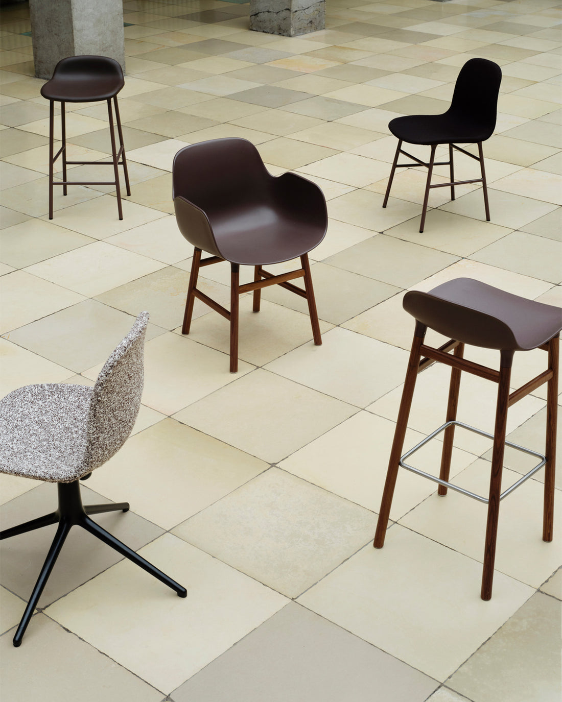 Form Chair Steel Upholstered – District Furniture