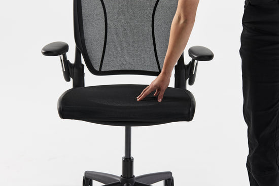 World Task Chair – District Furniture