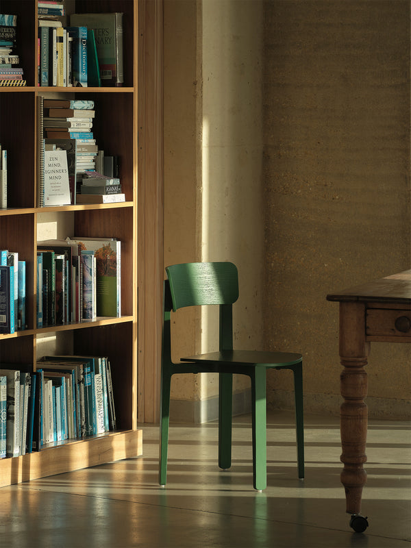 Radio Chair – District Furniture