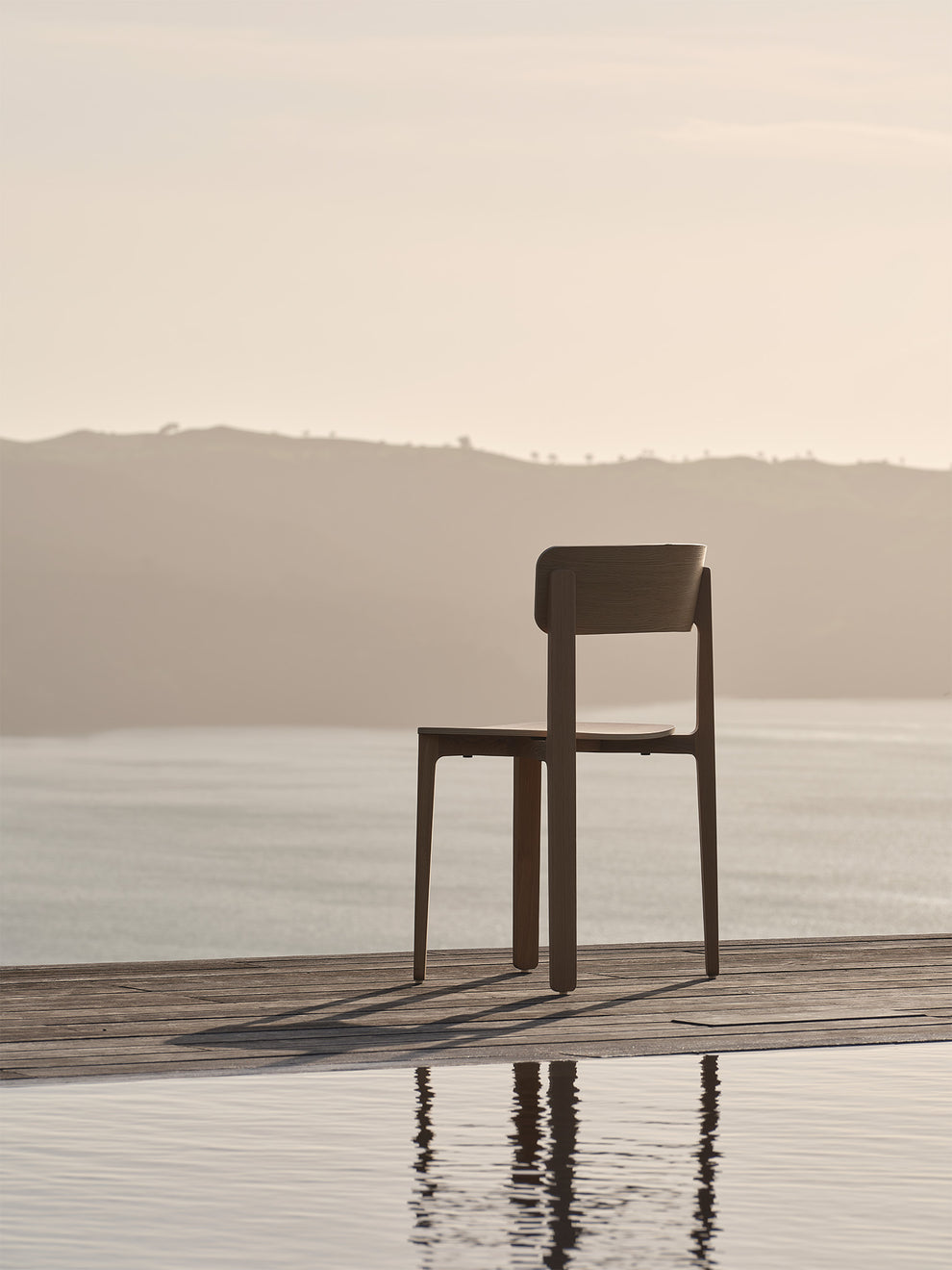 Radio Chair – District Furniture